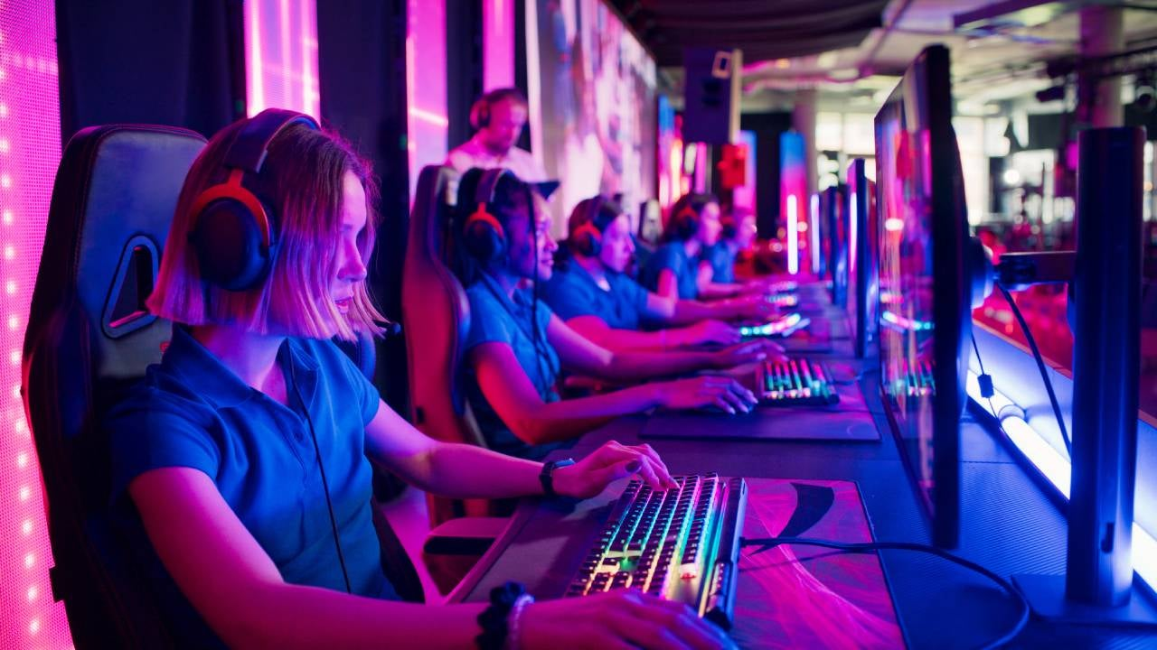 Esports: A Thriving Ecosystem of Competitive Gaming - Biographical ...